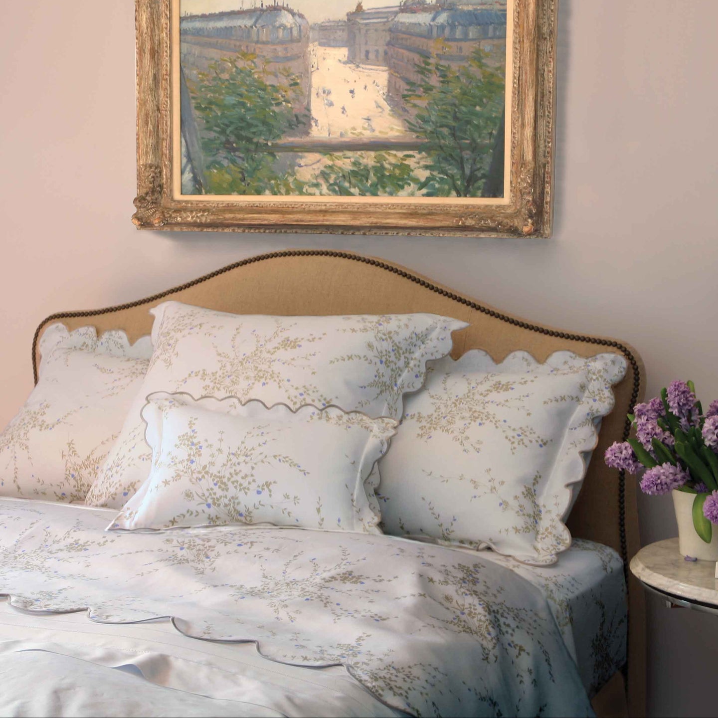 Jeté de Fleurs Taupe/Violet Bed Linens – D Porthault